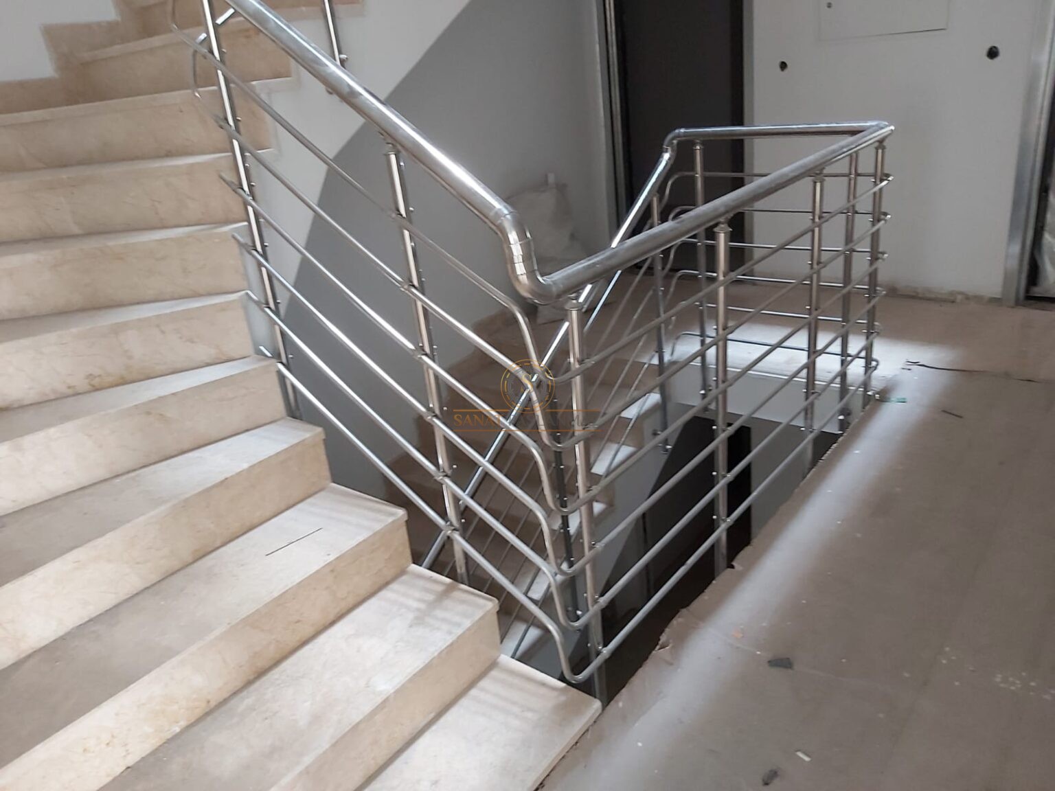 Paslanmaz Merdiven Korkuluğu - Sanat Paslanmaz ve Alüminyum Korkuluk